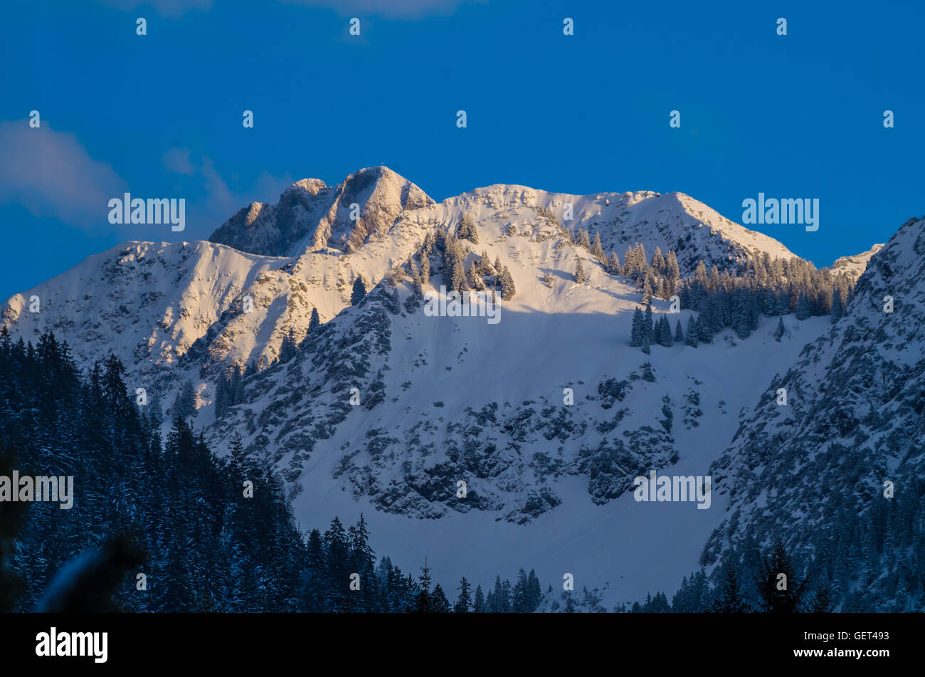 Winter snowy mountains near oberstdorf at sunset allgau alps hi-res stock photography and images ...
