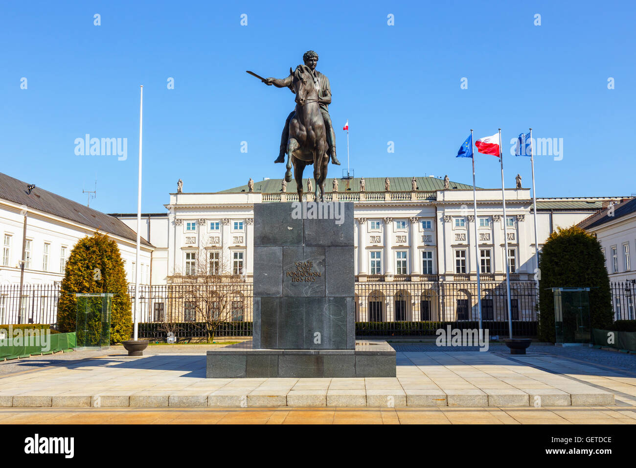 Nato flag and statue hi-res stock photography and images - Alamy