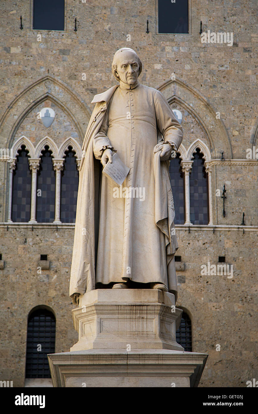 Siena Italy Statues Handicrafts In Siena Visit Siena Official