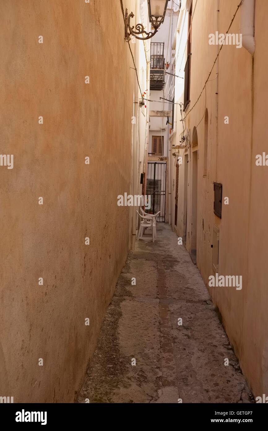 Narrow old town alley Stock Photo - Alamy