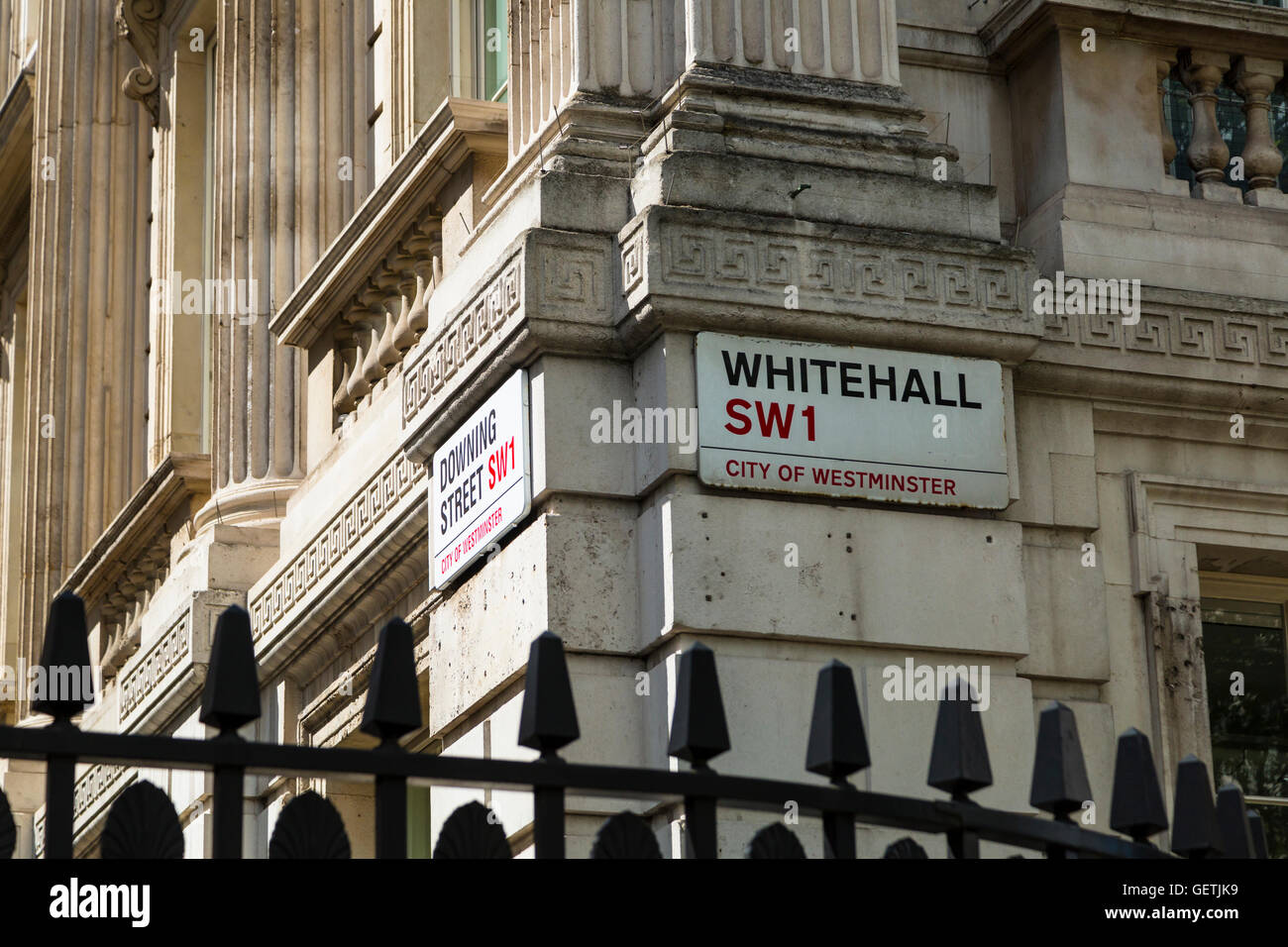 London westminster whitehall entrance hi-res stock photography and ...