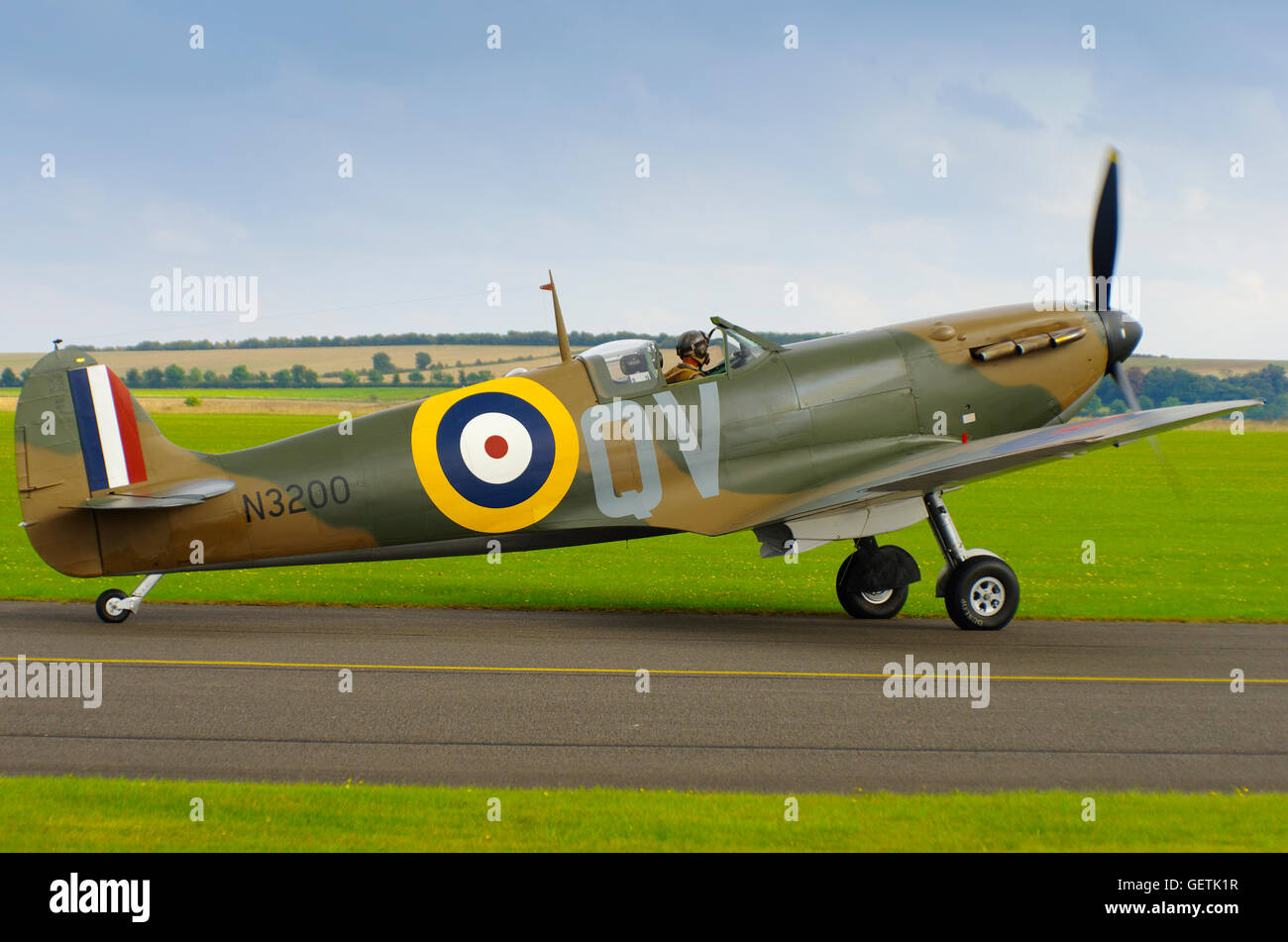 Vickers Supermarine Spitfire Mk1 at Duxford Airfield Stock Photo - Alamy