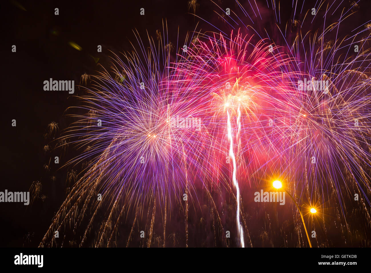 Purple fireworks hi-res stock photography and images - Alamy
