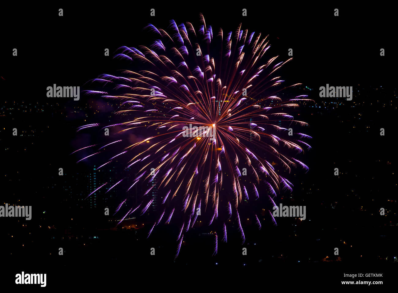 Orange fireworks hi-res stock photography and images - Alamy