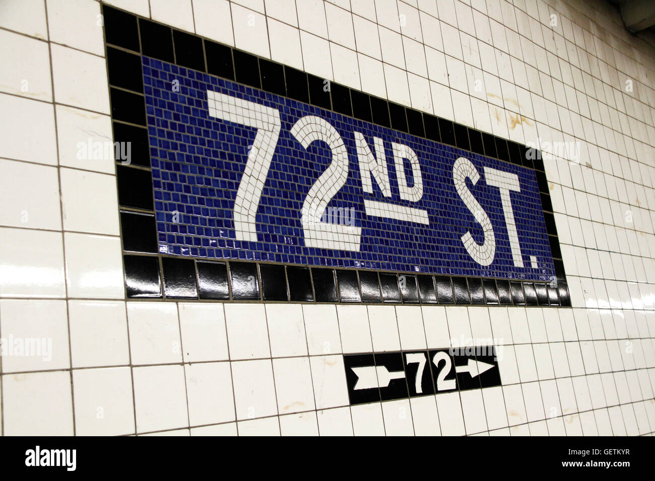 New York subway sign at 72nd Street Stock Photo - Alamy