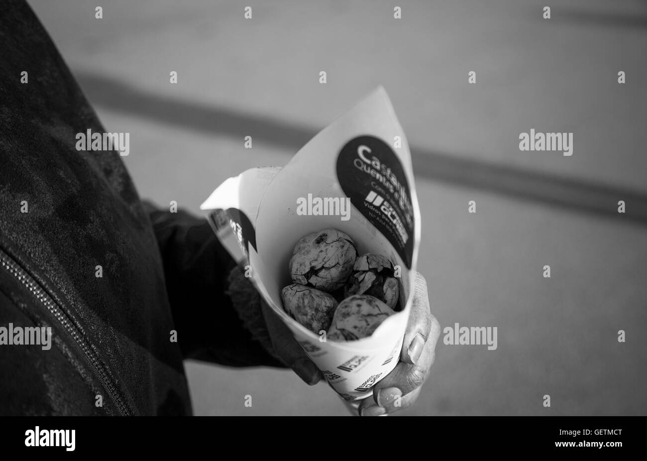 Chestnut seller hi-res stock photography and images - Alamy