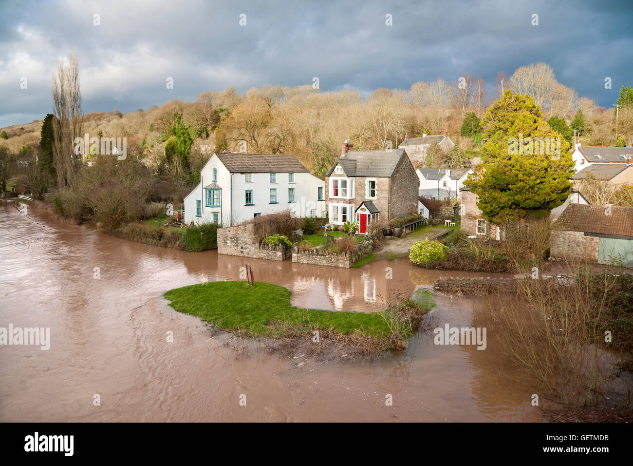 Homes in Brockweir village under threat from rising water levels of the ...