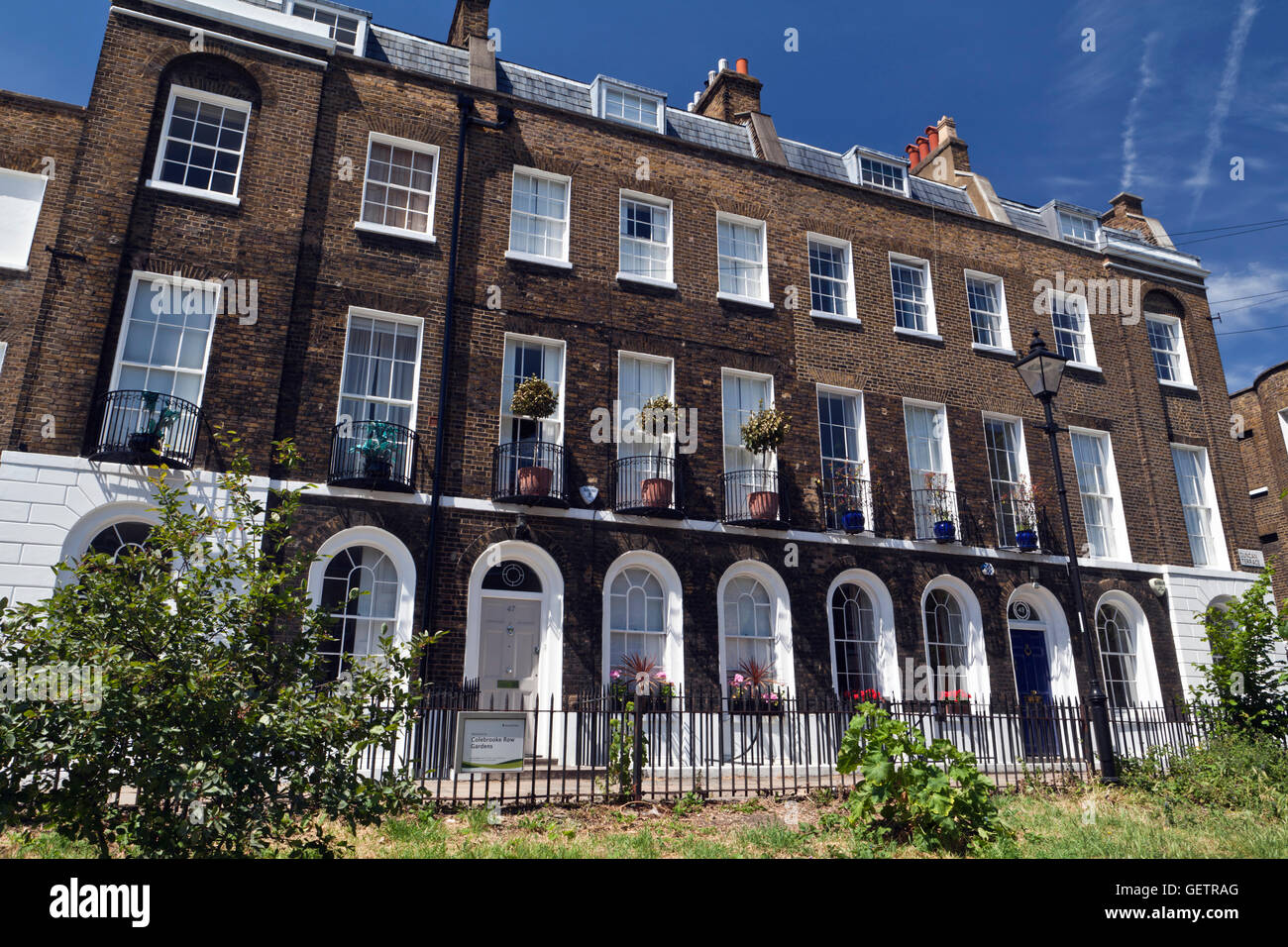 A row of Georgian houses in Duncan Terrace Stock Photo - Alamy