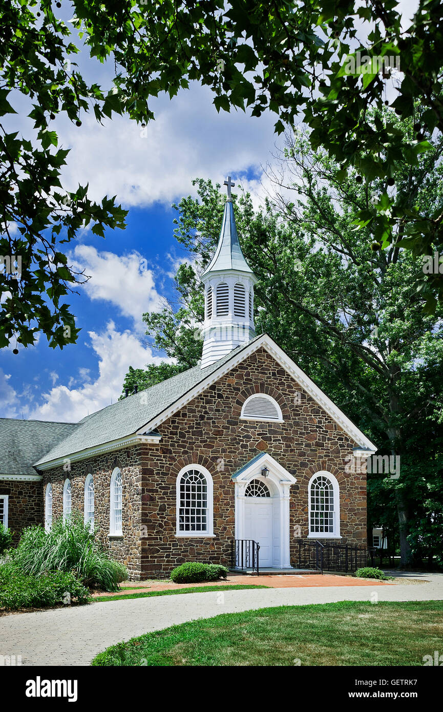 Quaint country churches hi-res stock photography and images - Alamy