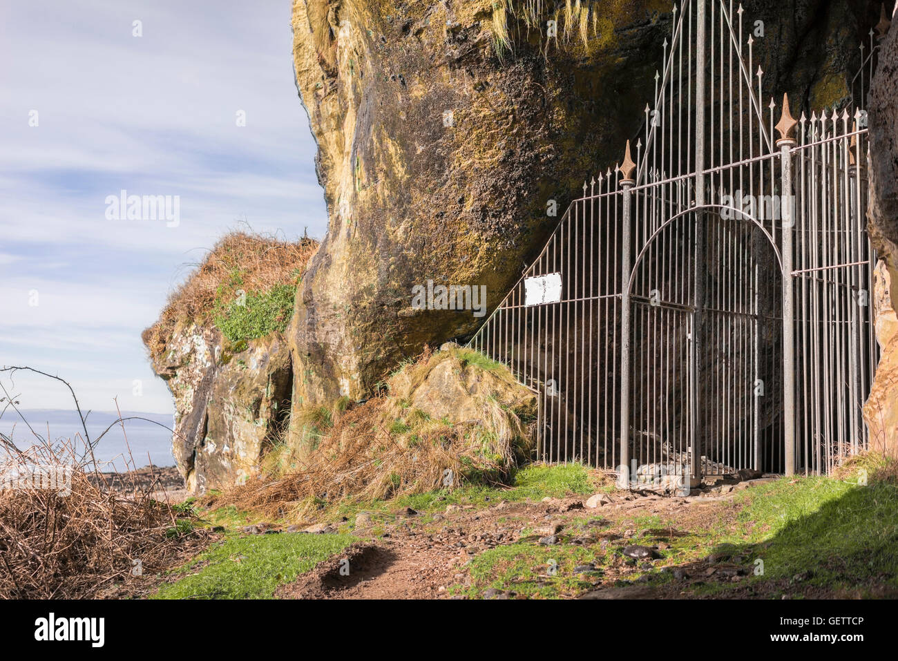 Kings Cave at Machrie on the Isle of Arran Stock Photo - Alamy
