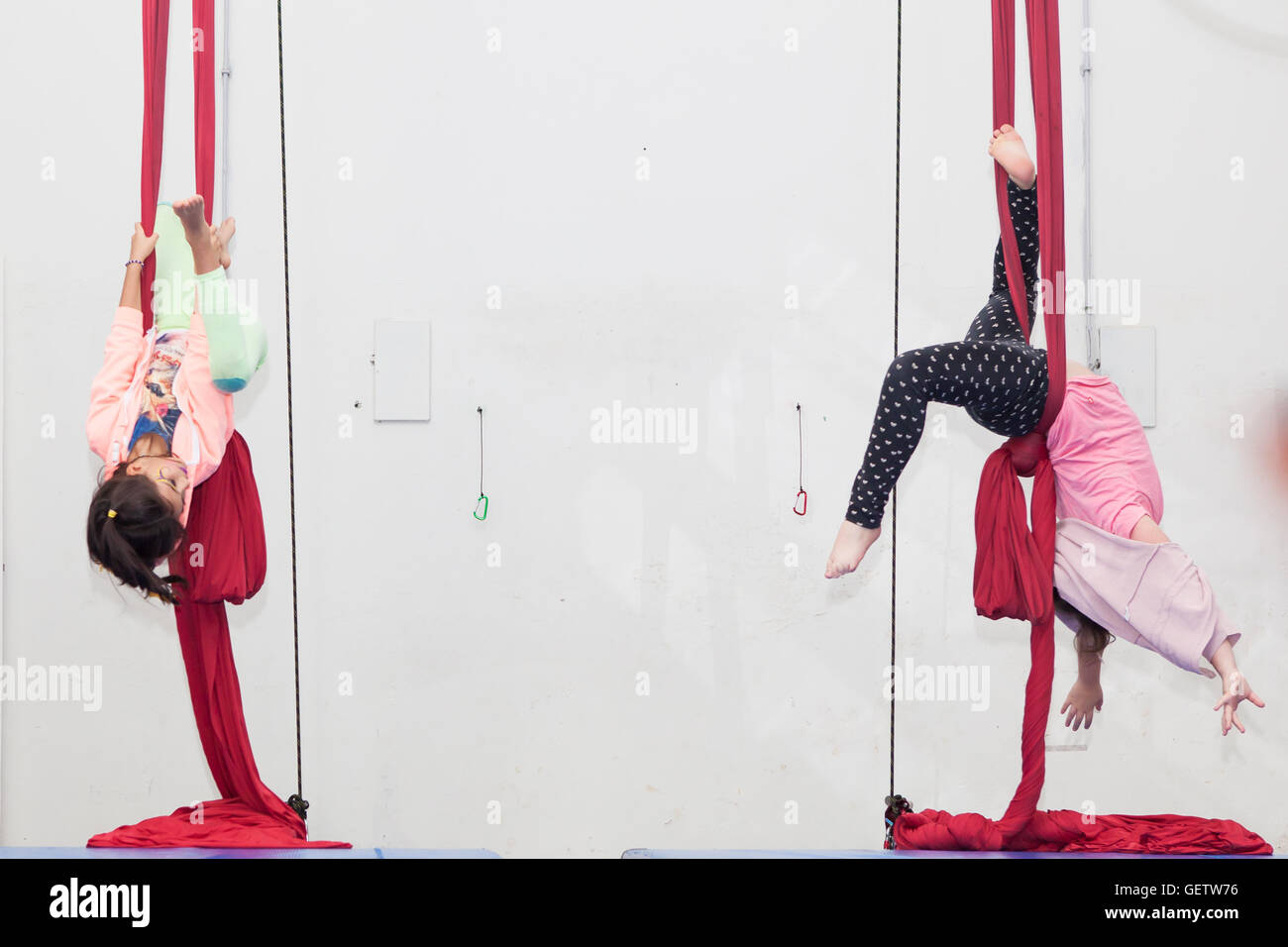 Circus class hi-res stock photography and images - Alamy