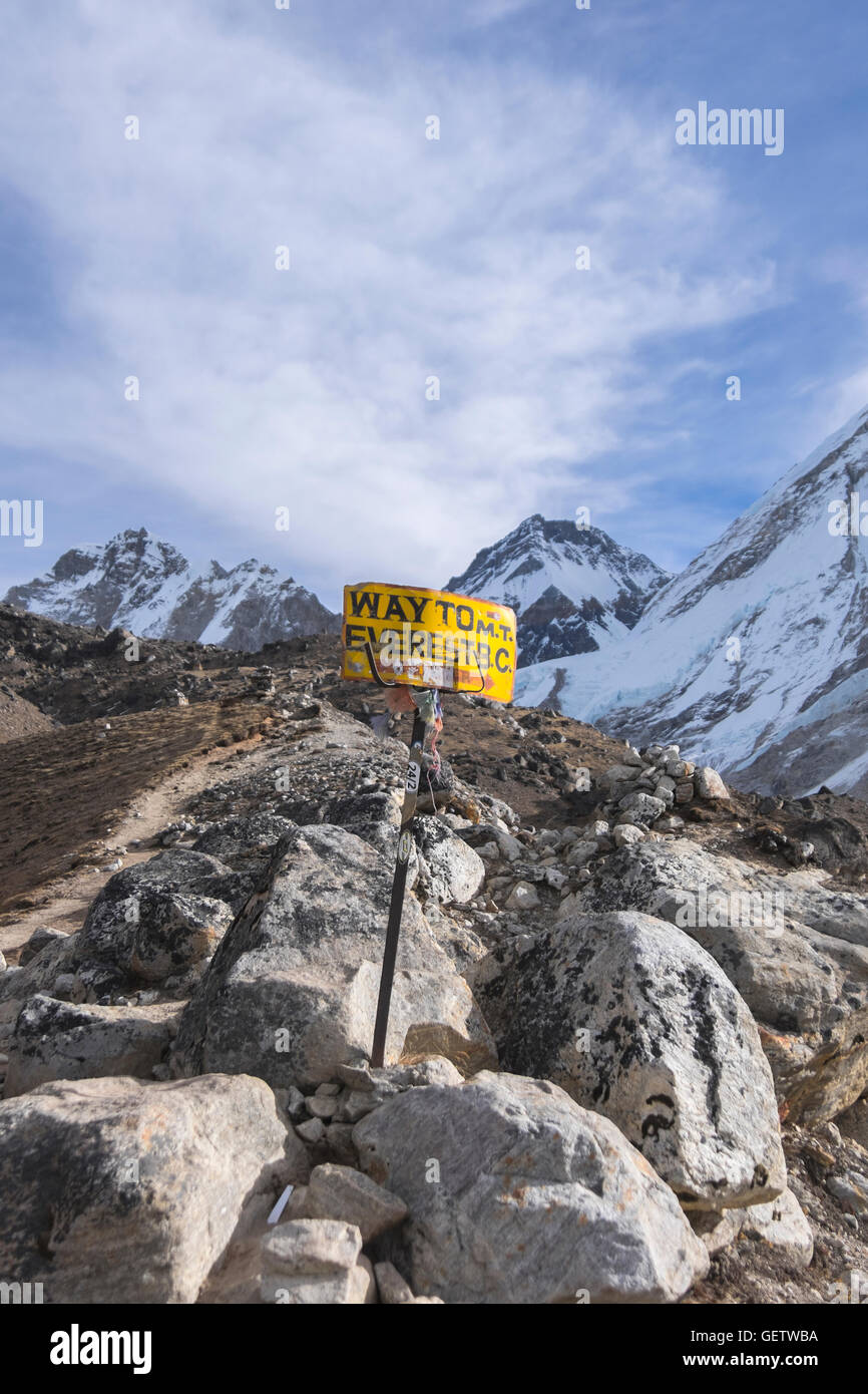 Everest base camp sign hi-res stock photography and images - Alamy