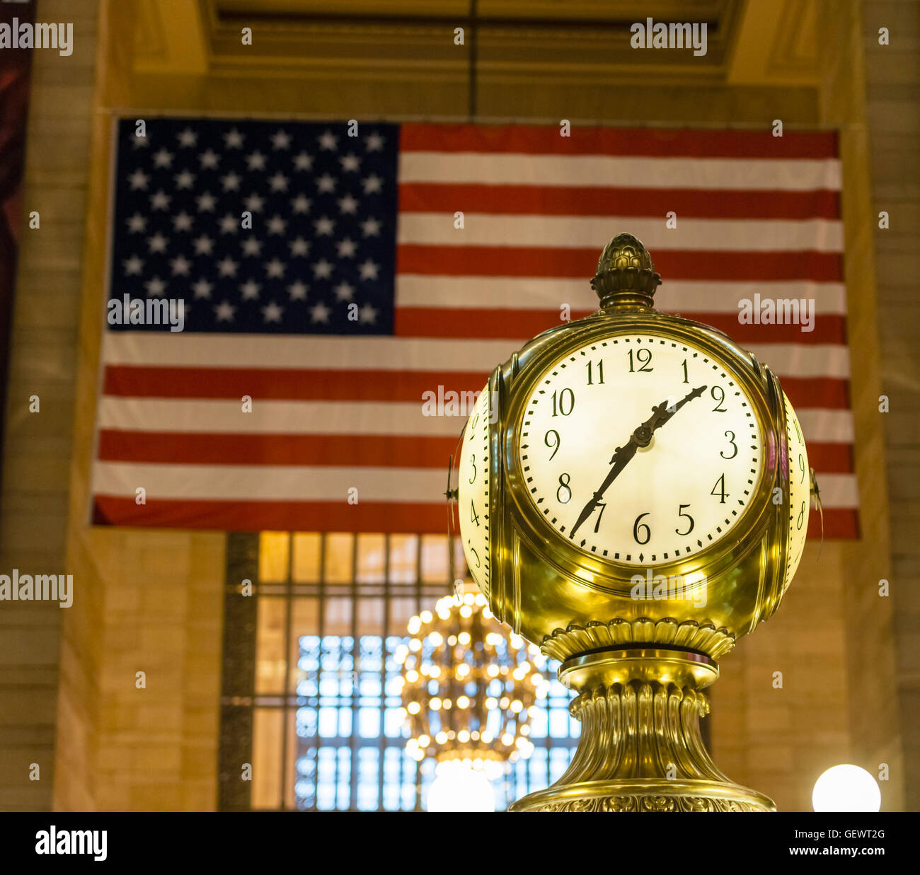 Detail of main clock in concourse of Grand Central Terminal Stock Photo ...
