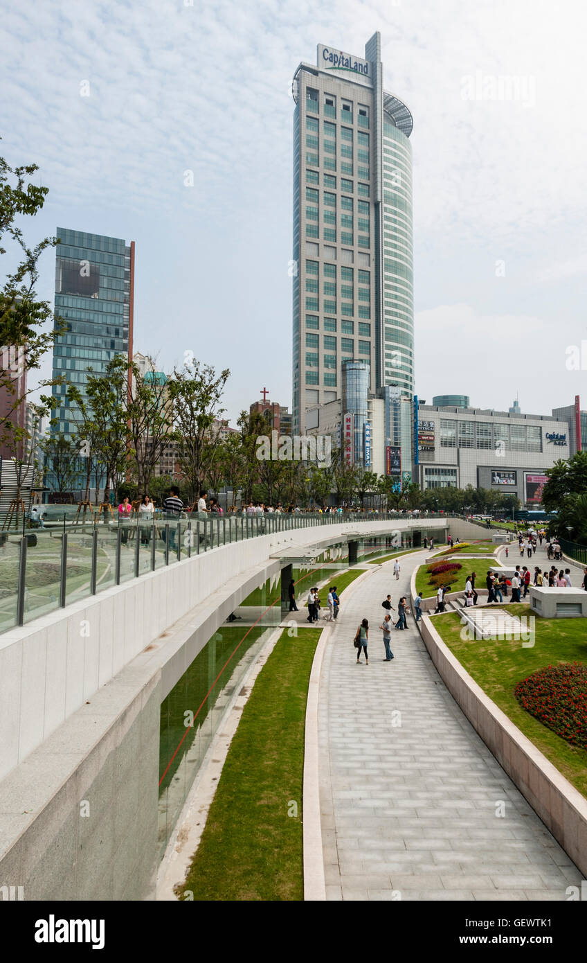 Peoples in the gardens hi-res stock photography and images - Alamy