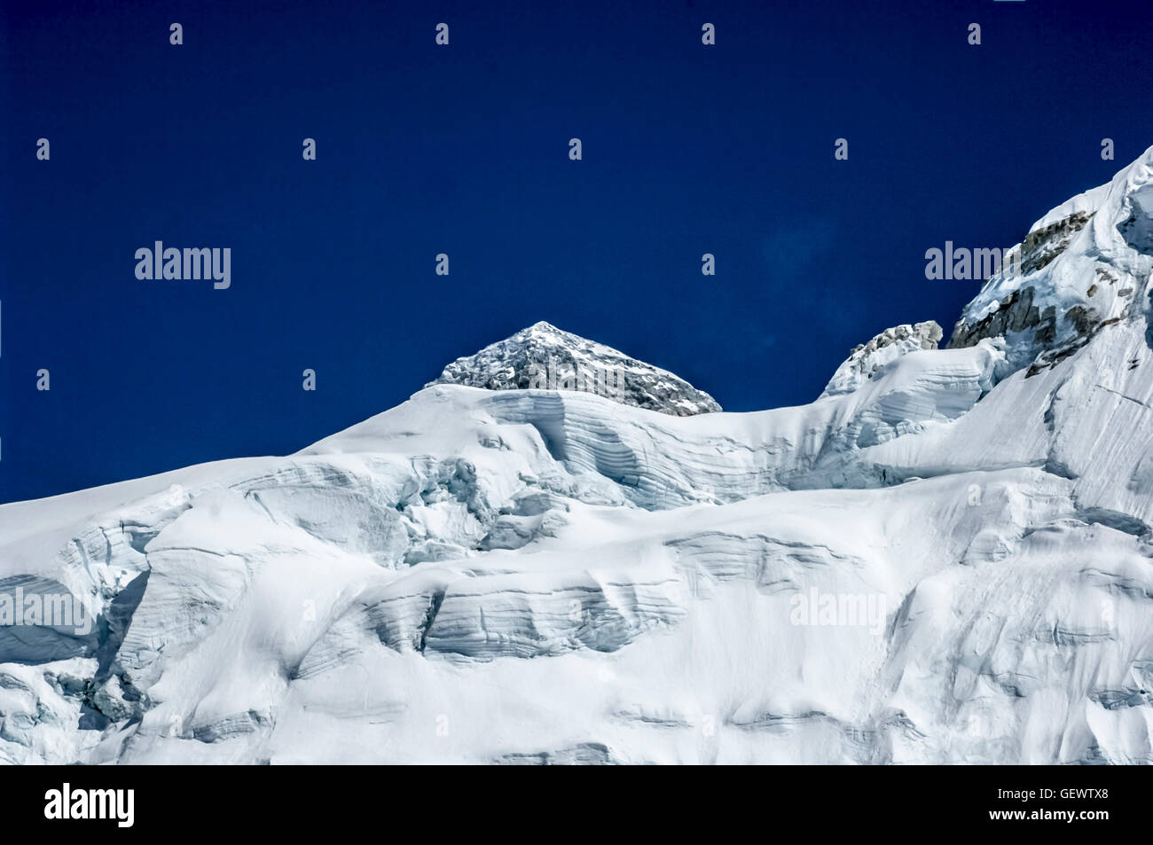 Climbing mount everest hi-res stock photography and images - Alamy
