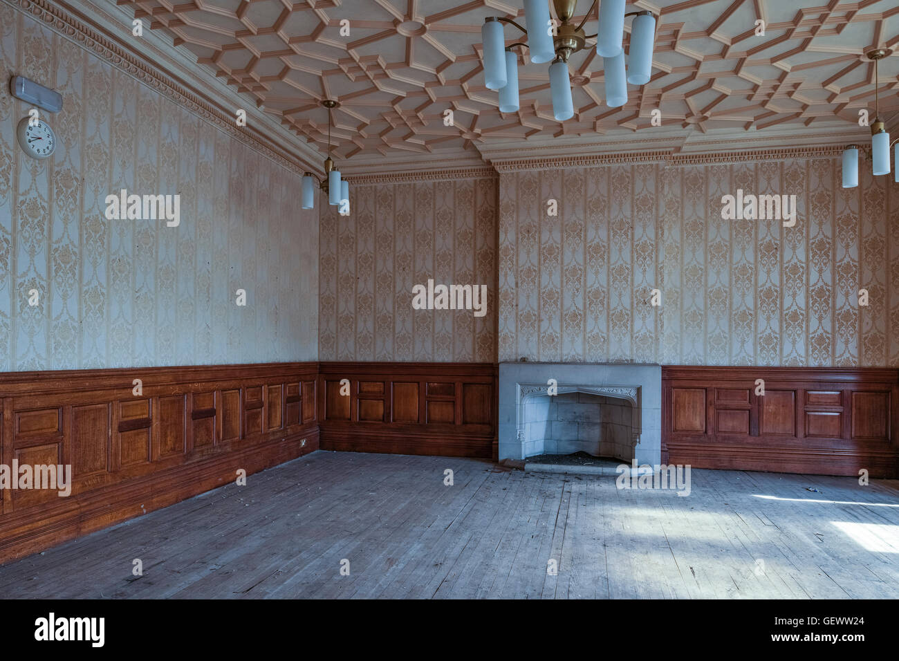 Mental asylum hi-res stock photography and images - Alamy