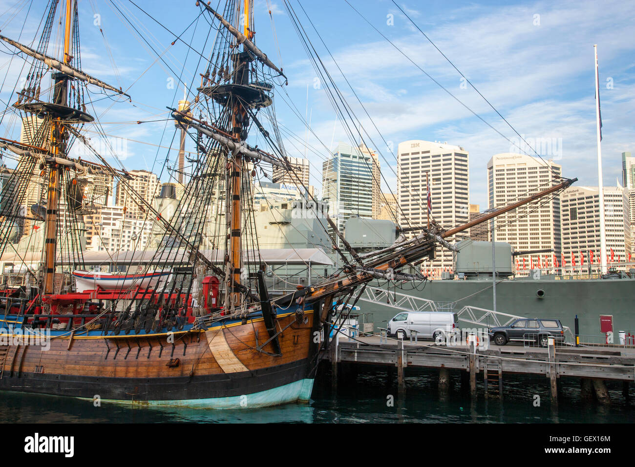 Hms endeavour hi-res stock photography and images - Alamy