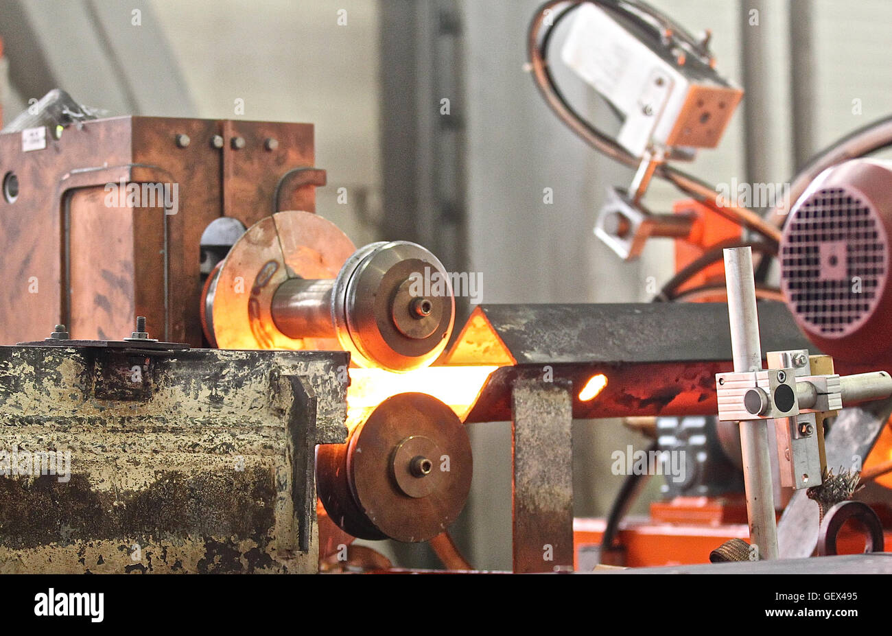 Metal fabrication rolling hi-res stock photography and images - Alamy