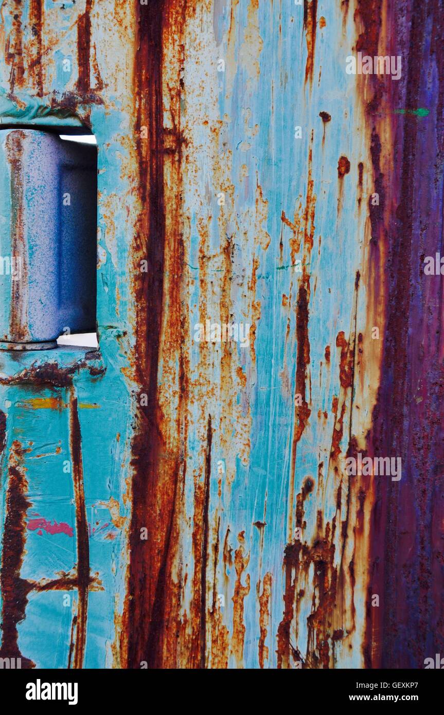 Rusted metal chipping paint hi-res stock photography and images - Alamy