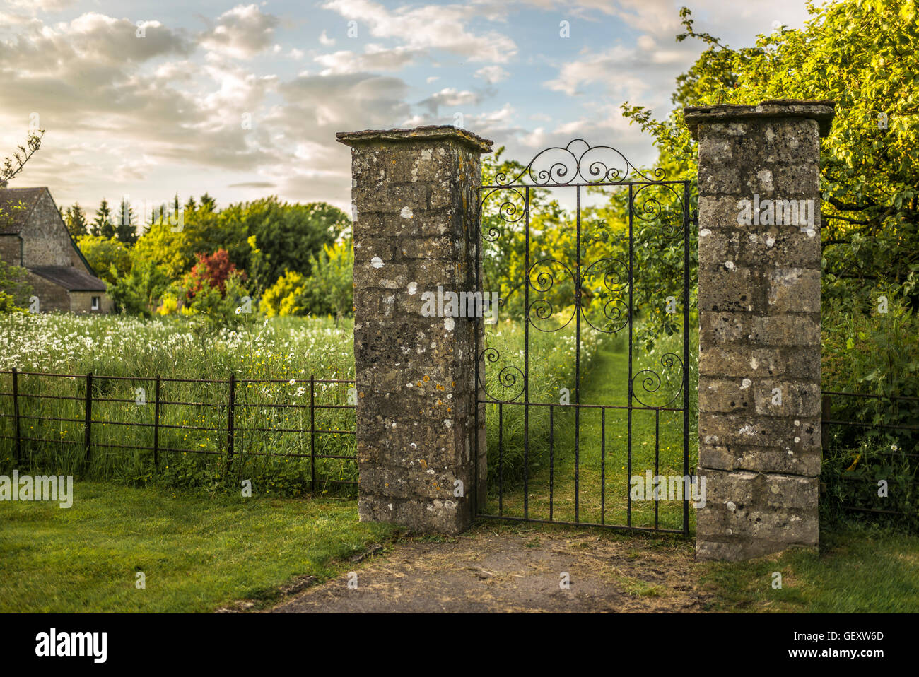 Grounds country estate in hi-res stock photography and images - Alamy