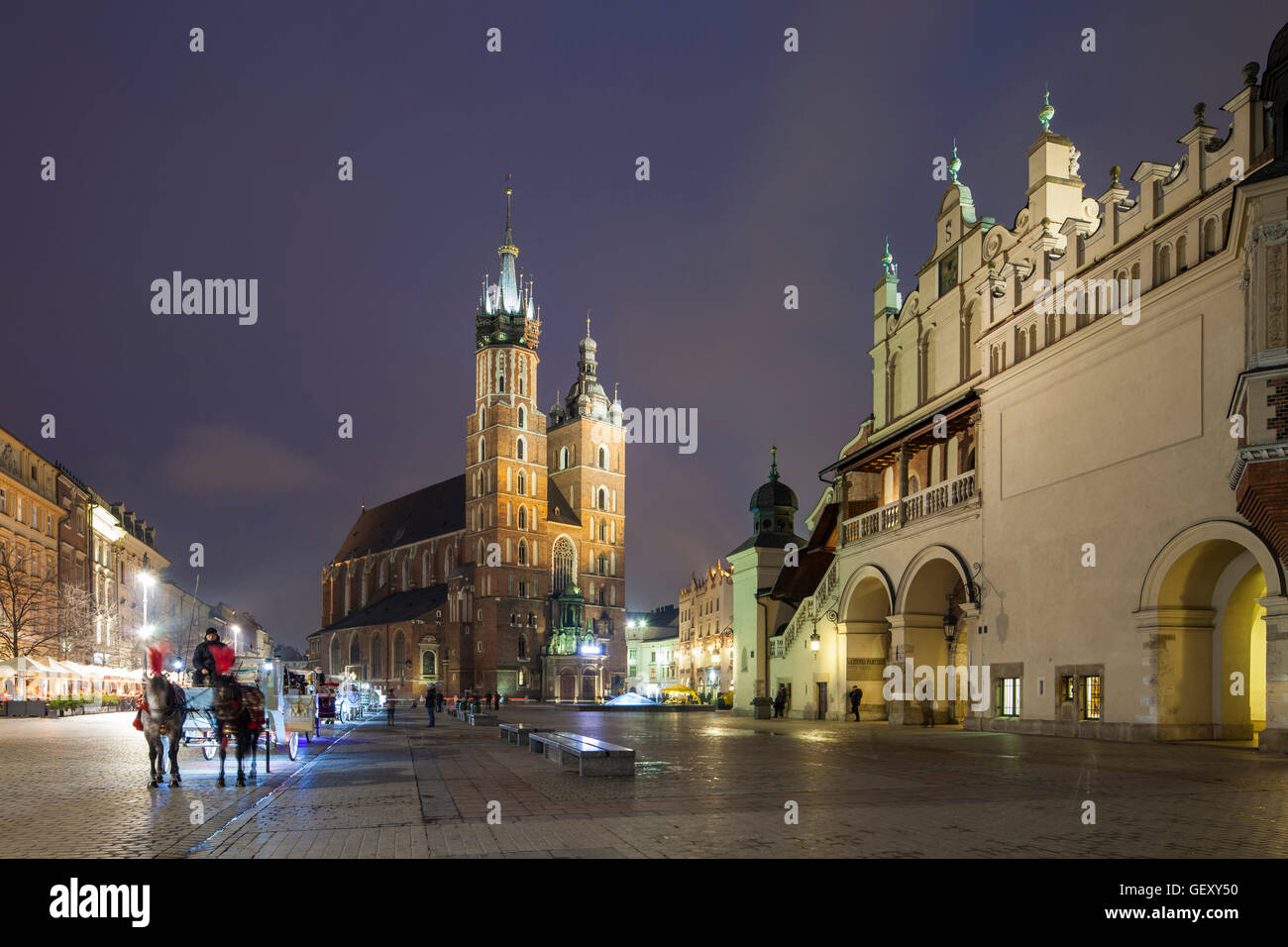 Main market square in Krakow old town Stock Photo - Alamy