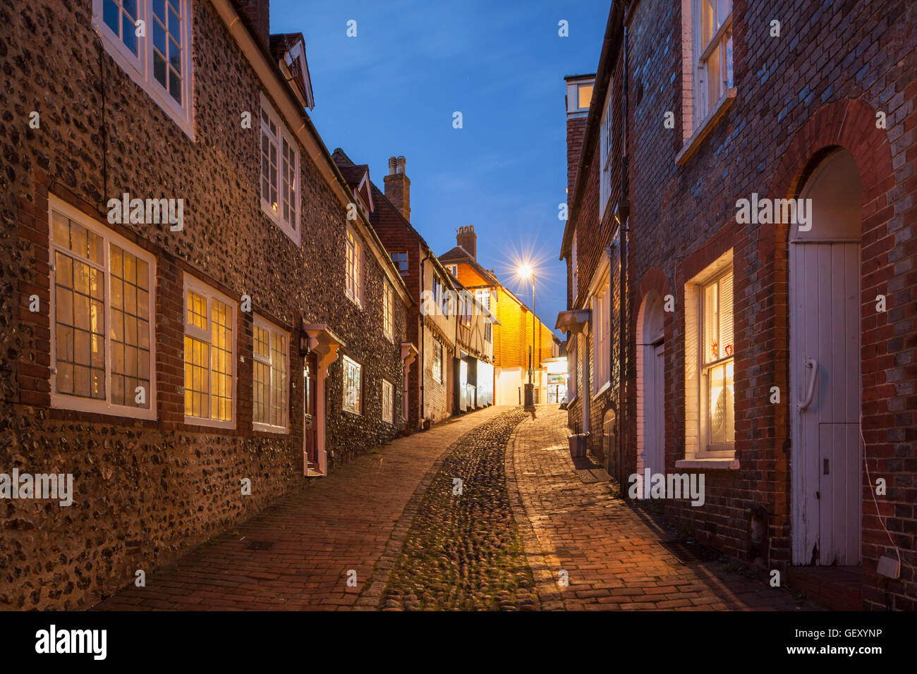 Night falls on Keere Street in Lewes Stock Photo - Alamy