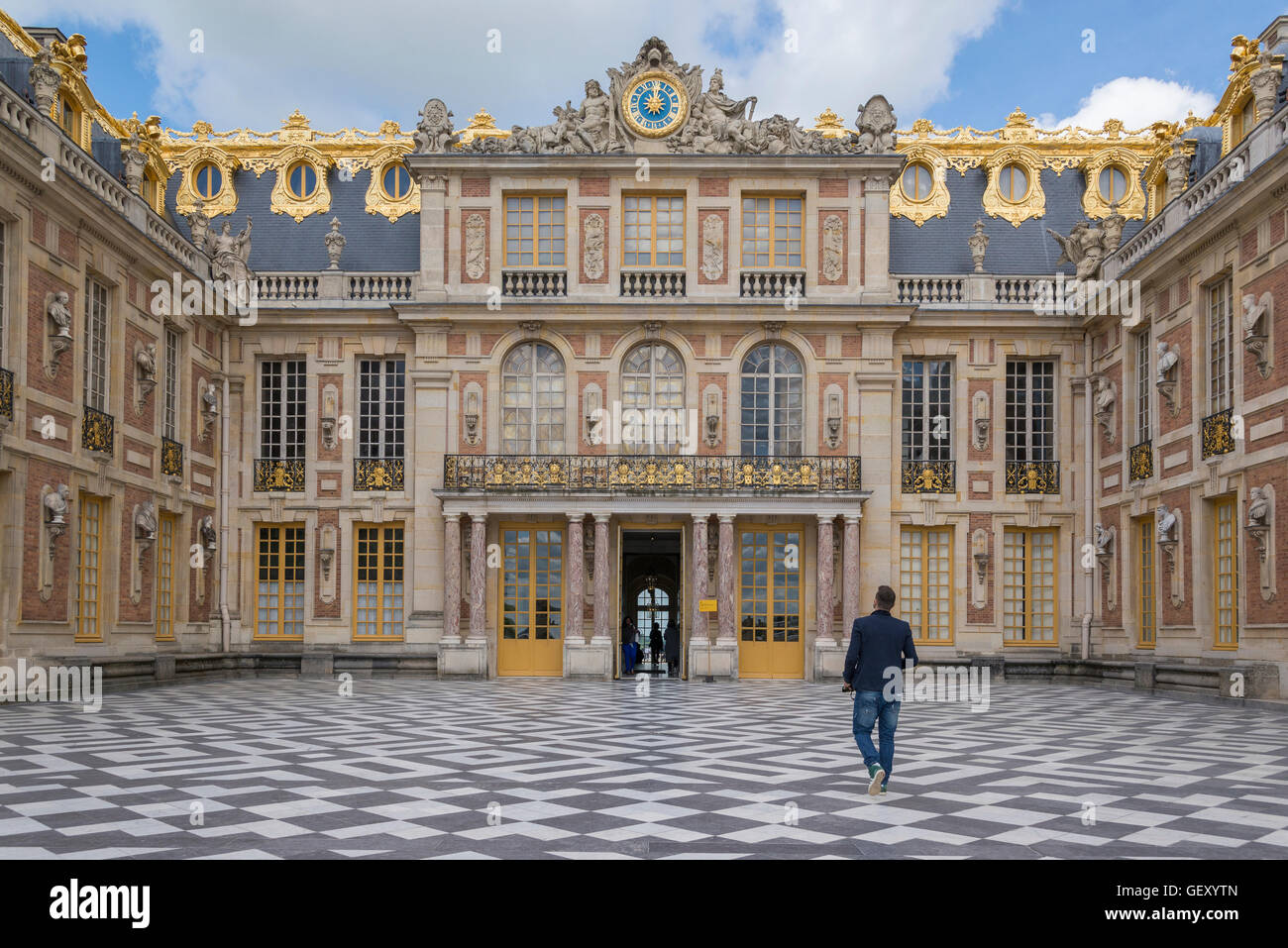 The exterior of the Palace of Versailles Stock Photo - Alamy