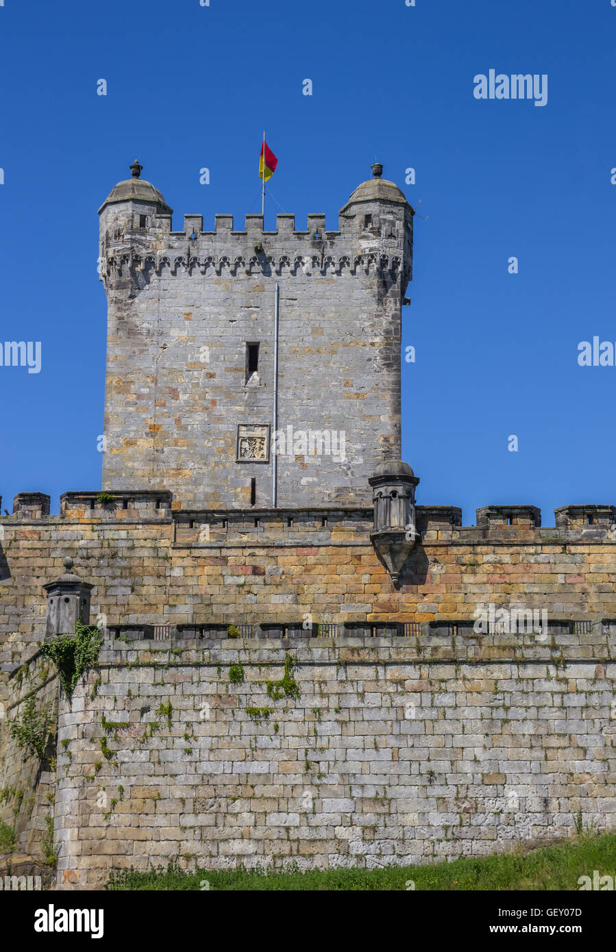 Wall and tower of the Bentheim castle in Germany Stock Photo - Alamy