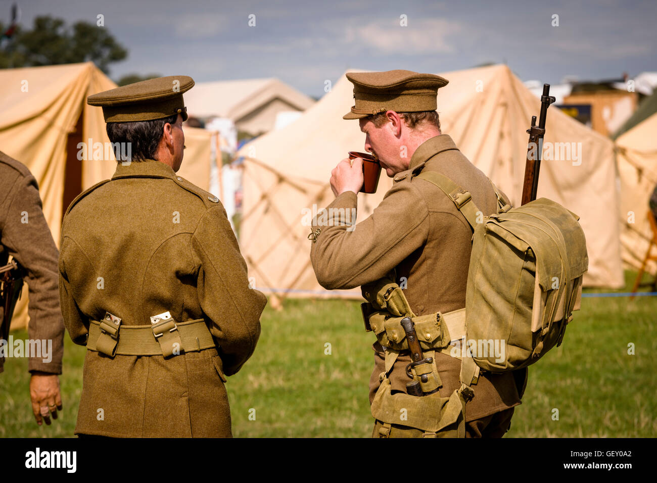 Ww1 uniforms hi-res stock photography and images - Alamy