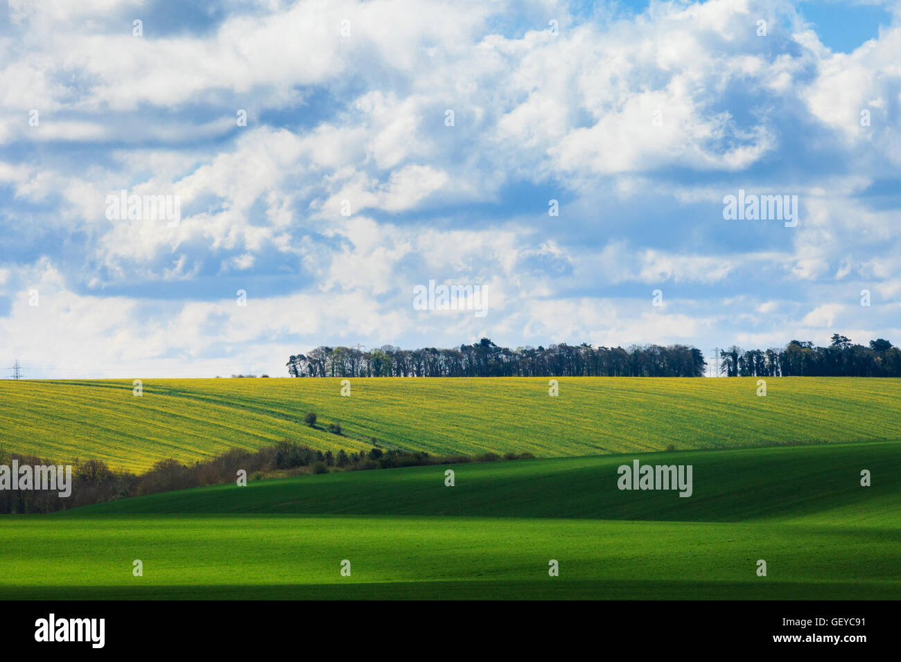 Spring sunny landscape of historic Stonehenge in England. Beautiful ...