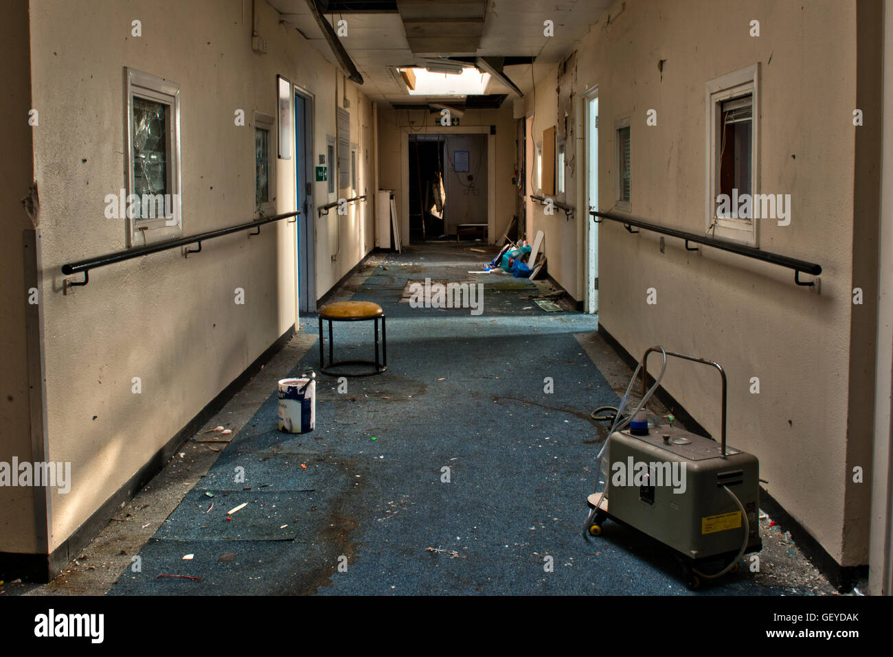 Abandoned psychiatric hospital corridor hi-res stock photography and ...