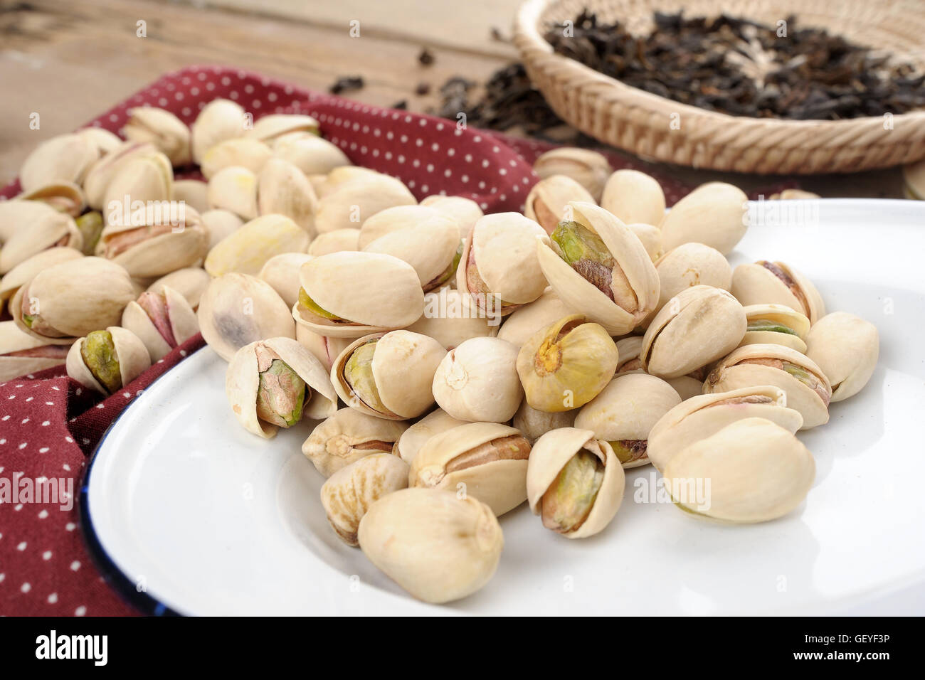 closeup roasted and cracked pistachios Stock Photo - Alamy