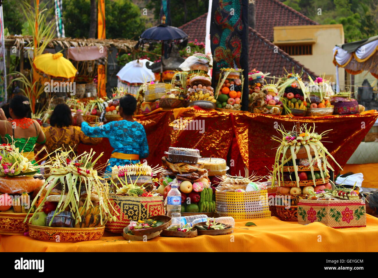 Full moon ceremony hi-res stock photography and images - Alamy