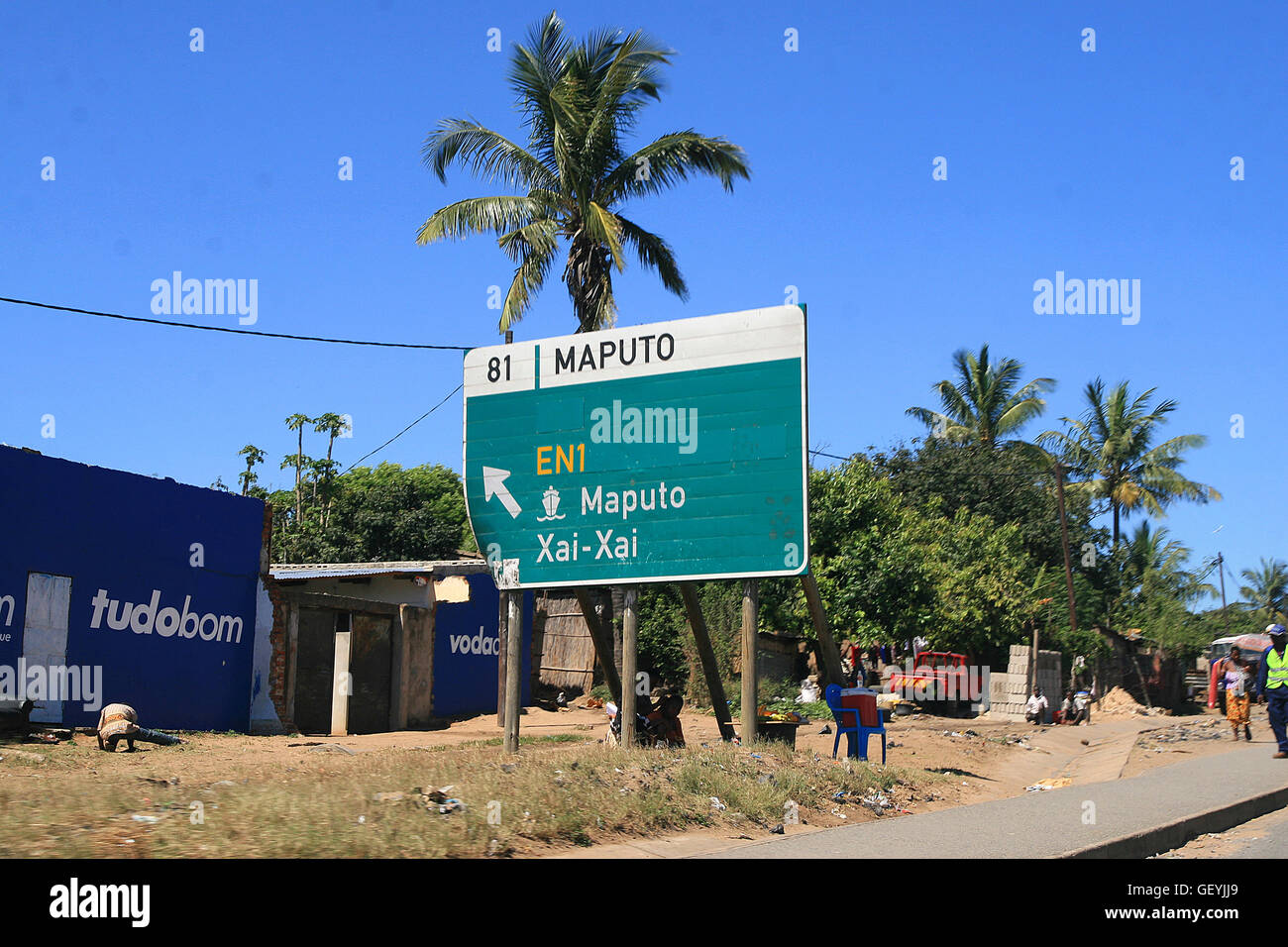 Mozambique road sign hi-res stock photography and images - Alamy