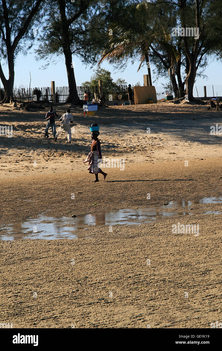 Beach scene, Maputo, Mozambique Stock Photo - Alamy