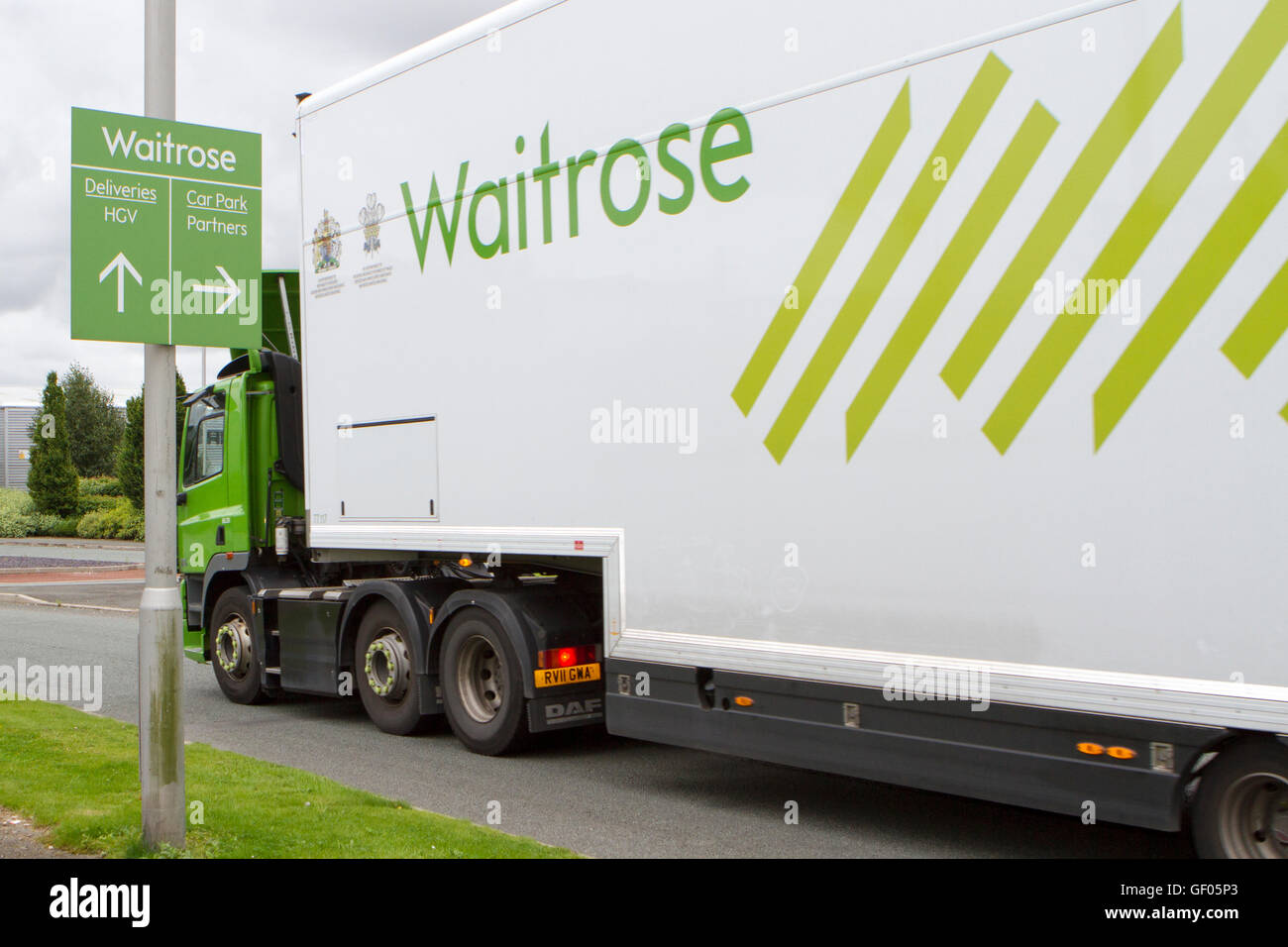 Hgv Waitrose Lorry Truck Stock Photos & Hgv Waitrose Lorry Truck Stock ...