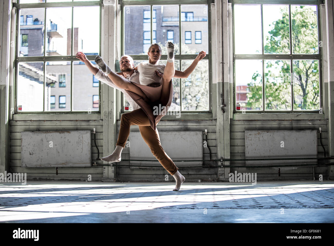 Dance picture hi-res stock photography and images - Alamy
