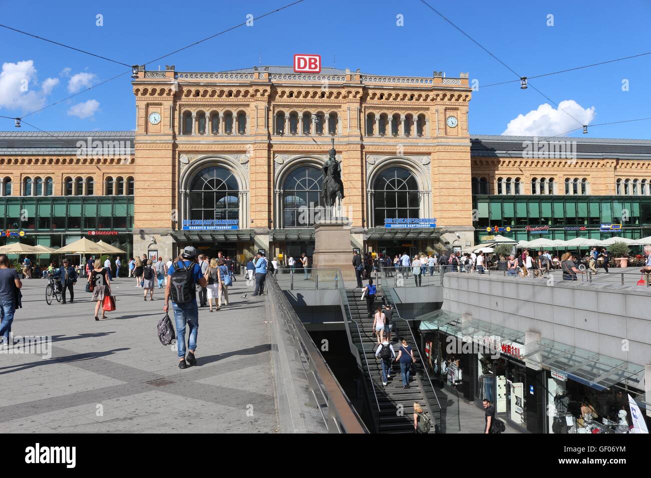 Hanover mall hi-res stock photography and images - Alamy