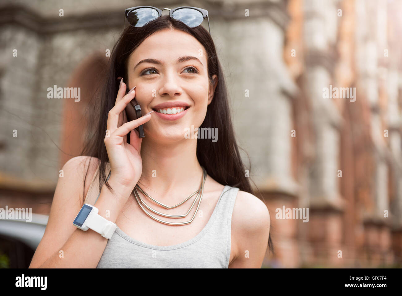 Cellphone talk hi-res stock photography and images - Alamy