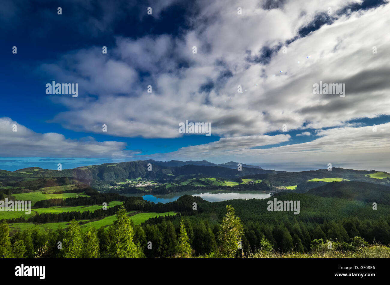 Stunningly beautiful volcanic crater Furnas Lake, Sao Miguel, Azores ...