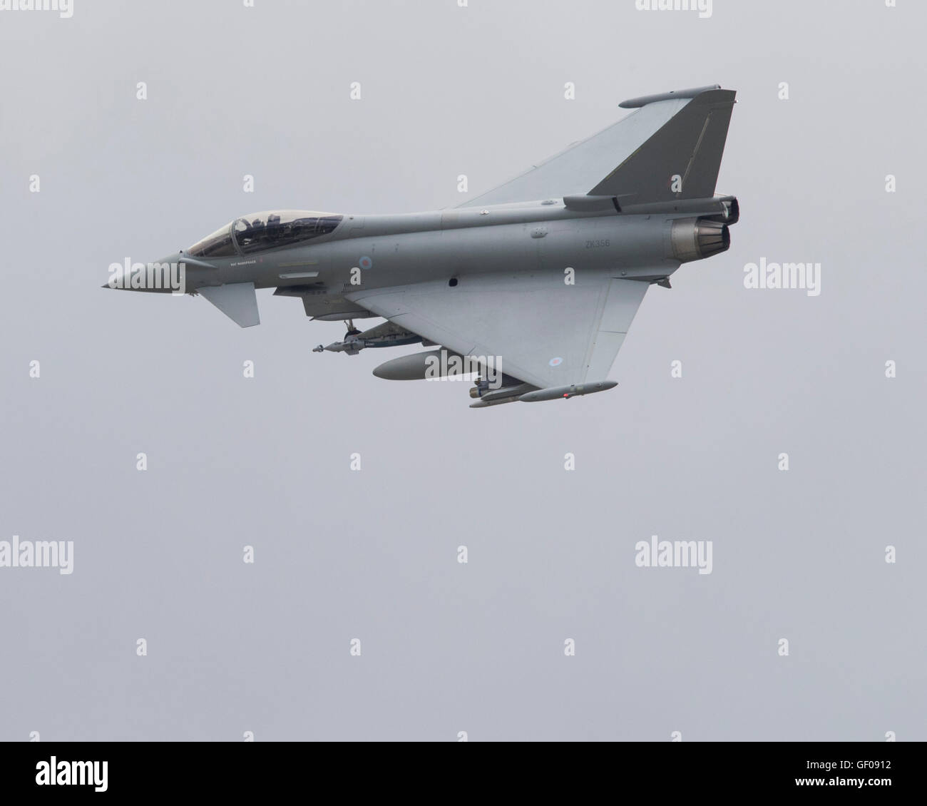 Eurofighter Typhoon jet fighter displaying at Farnborough International ...