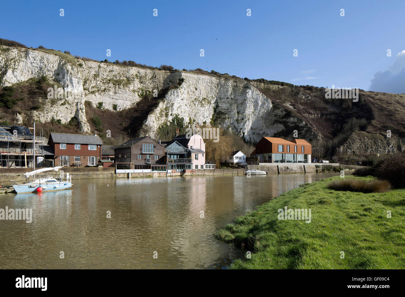 Context shot of house and river Ouse. South Street, Lewes, United ...