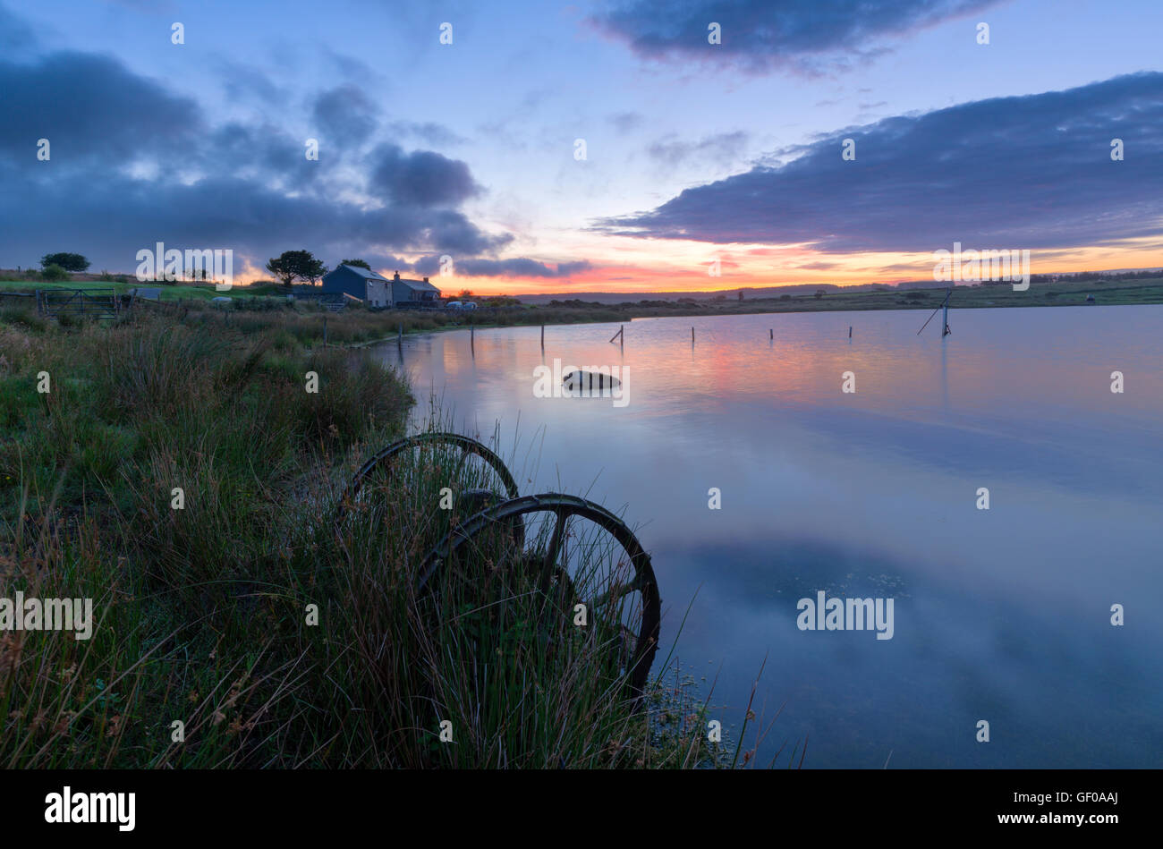 Dozmary pool excalibur hi-res stock photography and images - Alamy