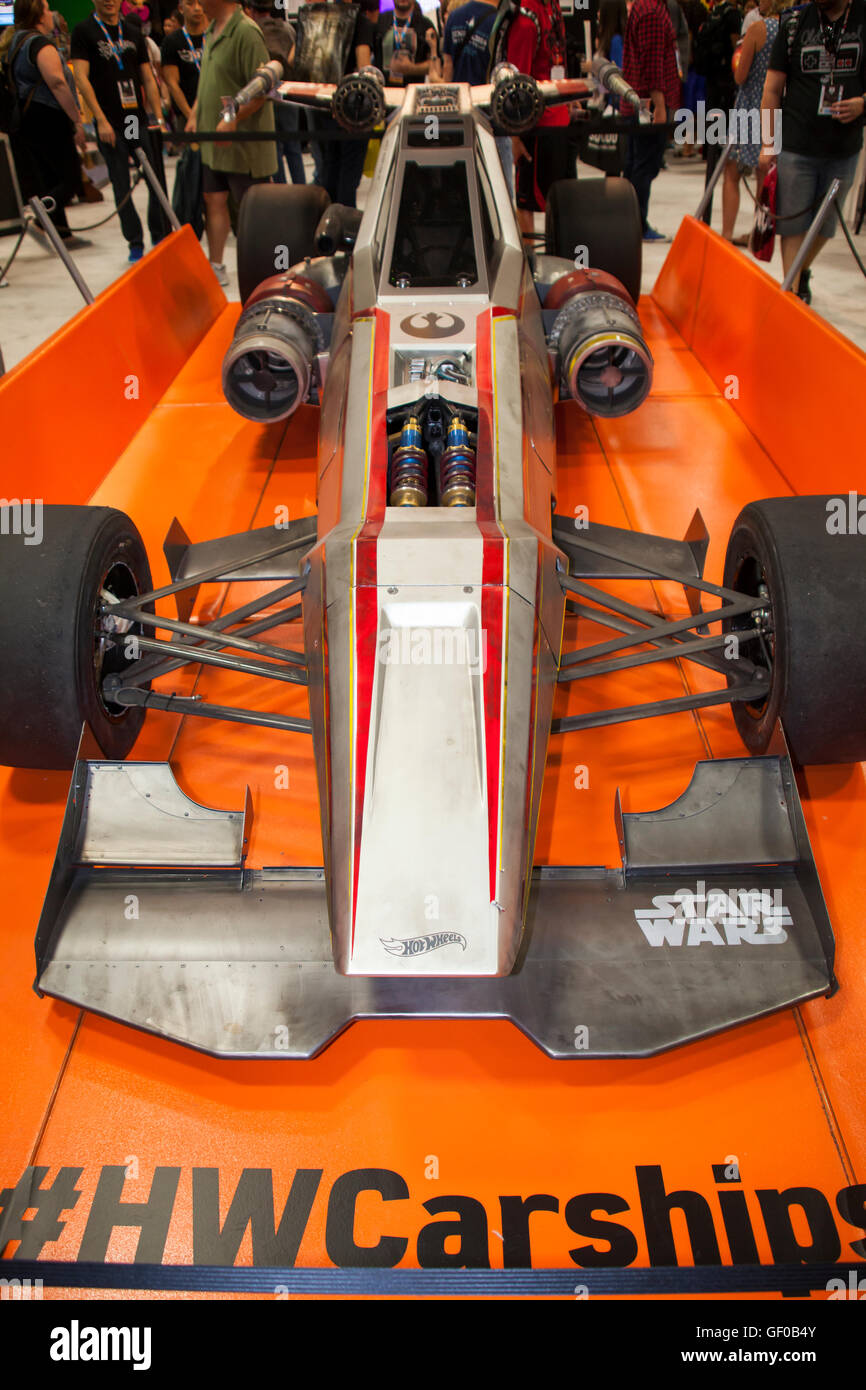 A race car based on the X Wing Fighter from Star Wars built by Mattel ...