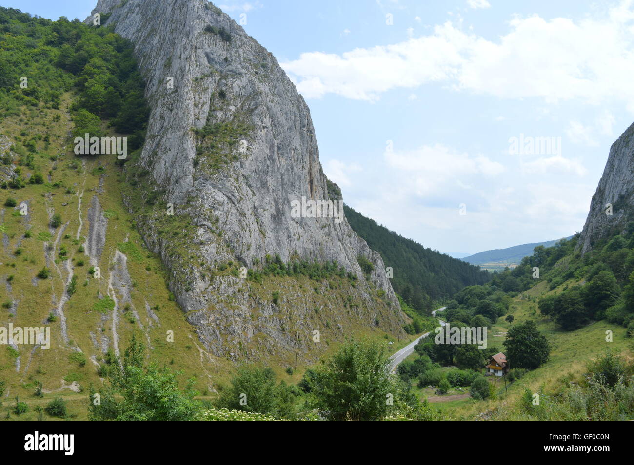 Gorge valley hi-res stock photography and images - Alamy