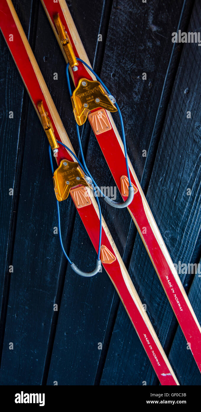 Red skiis hi-res stock photography and images - Alamy