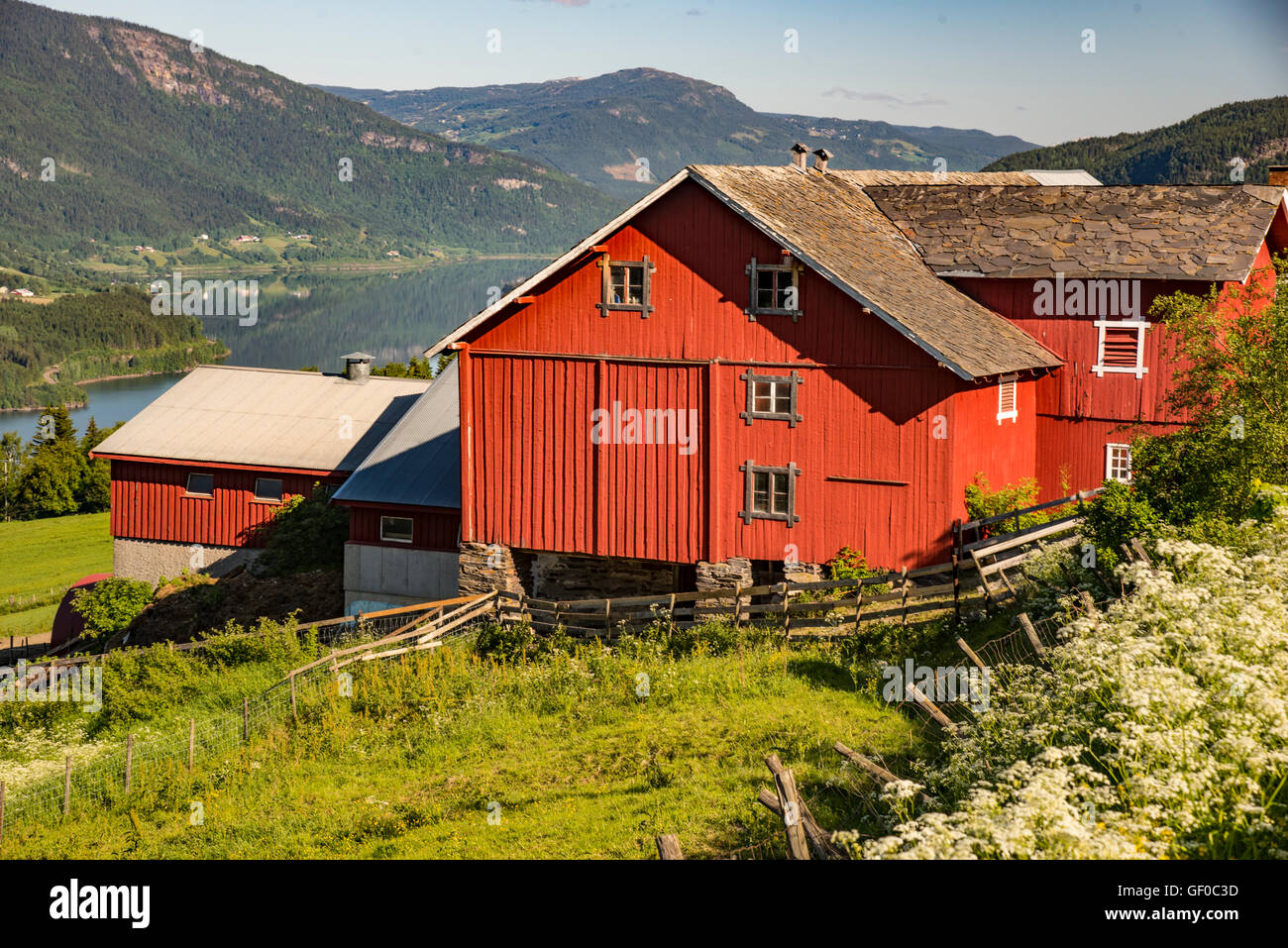 Red Barn and Farm House near Lillehammer, Norway, More of Romsdal ...