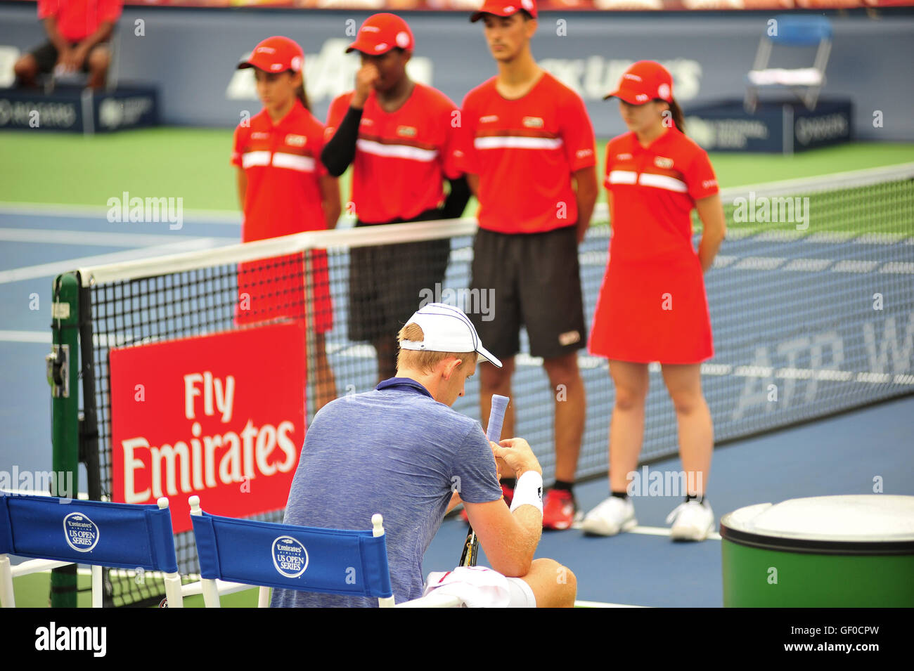 Kevin anderson fixing racket hi-res stock photography and images - Alamy