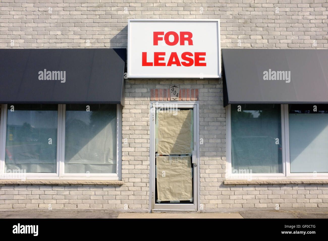 A For Lease sign outside a vacant building in the Canadian city of ...