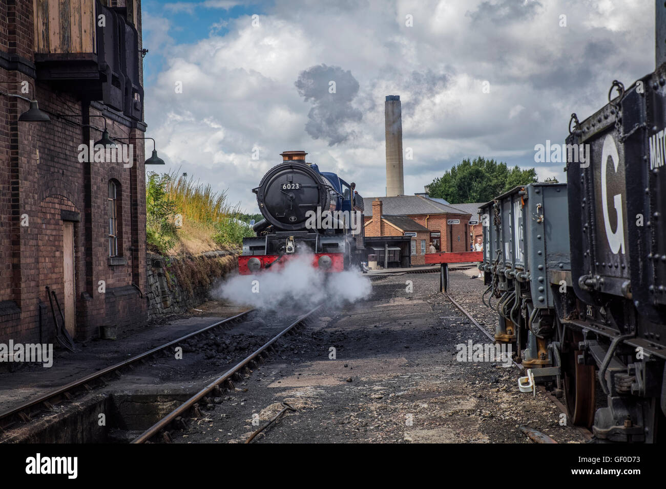 Restored steam locomotive engine King Edward II on track at the Didcot ...